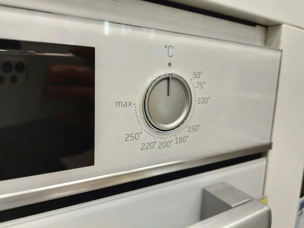 200 Celsius to Fahrenheit conversion