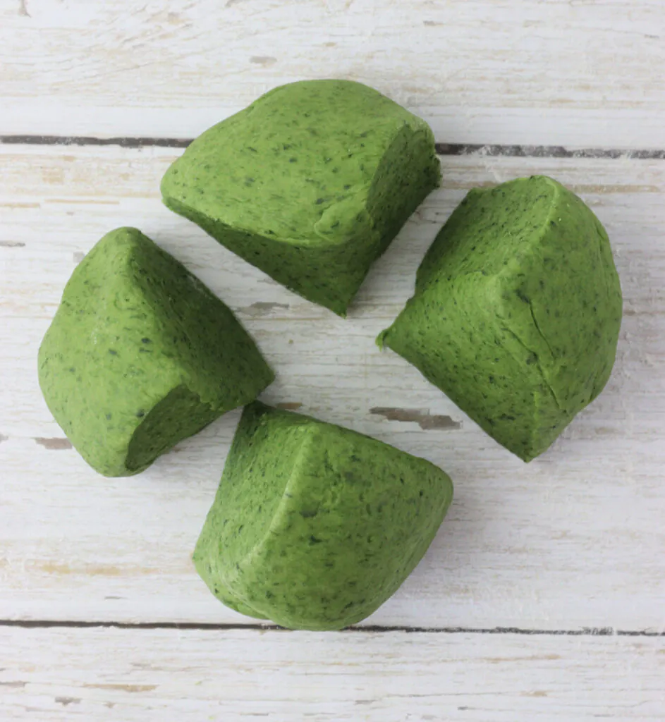 Green Wild Garlic Pasta Dough